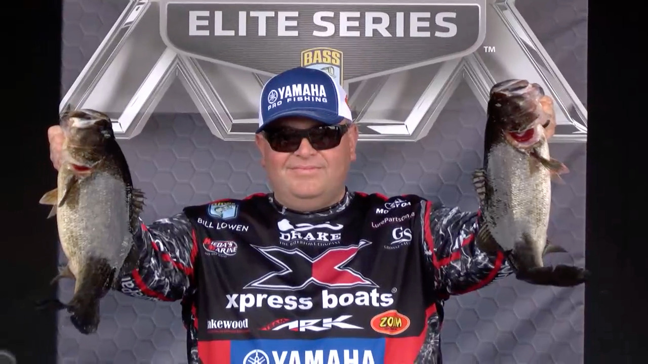 Elite: Bill Lowen holds the lead at St. Johns River - Bassmaster
