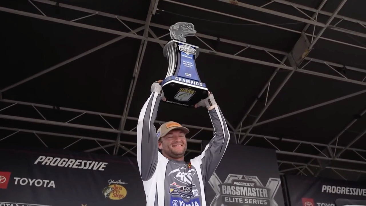 Wes Logan wins 2025 Bassmaster Elite at Lake Tenkiller with 63 pounds ...